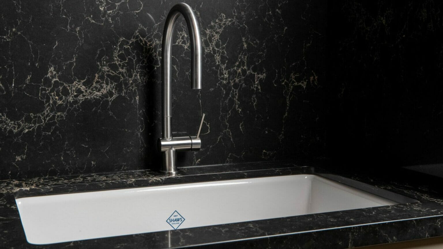 Choosing High-End Countertops for a Luxury Kitchen