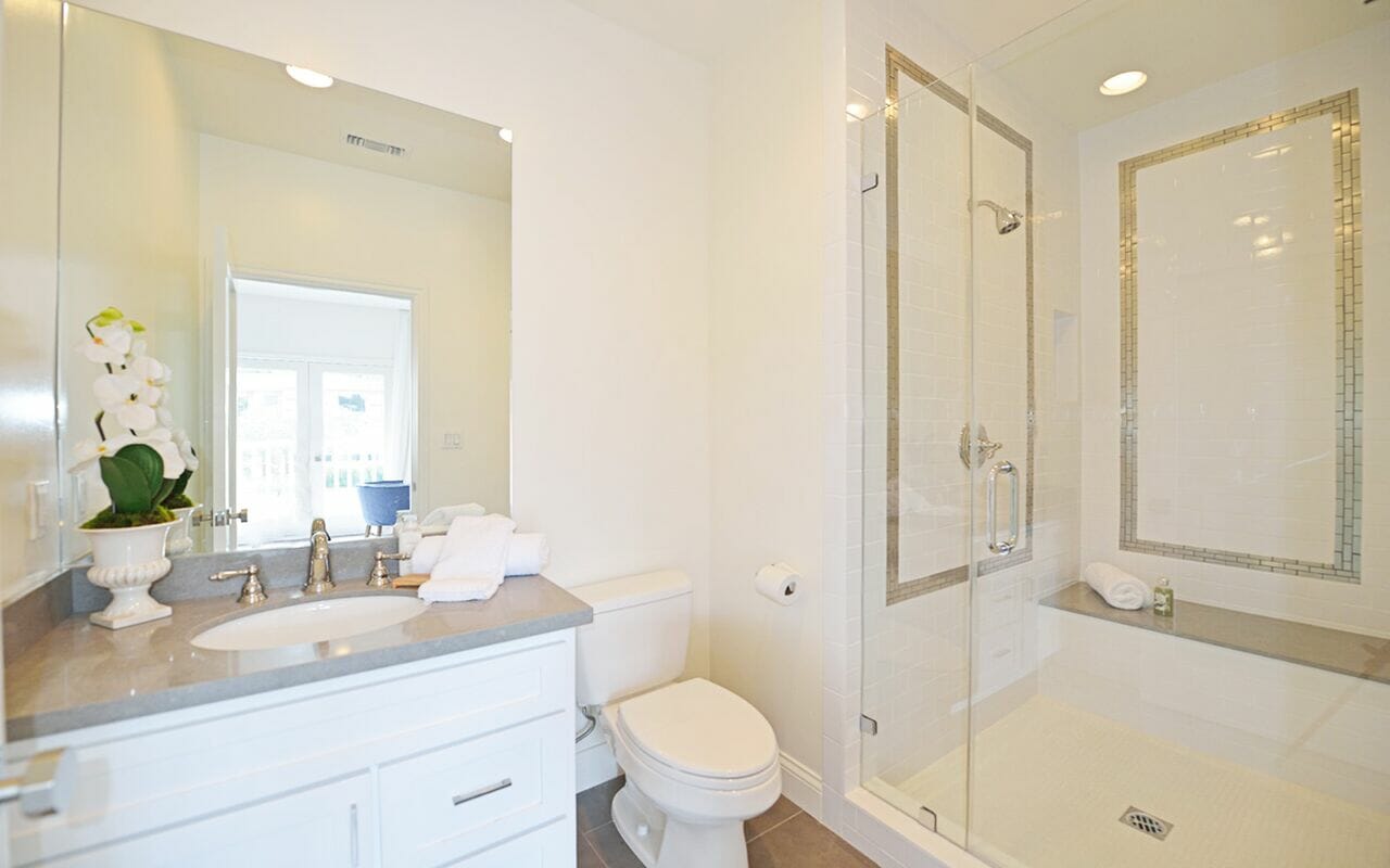 Choosing Caesarstone for Your Bathroom | Caesarstone US