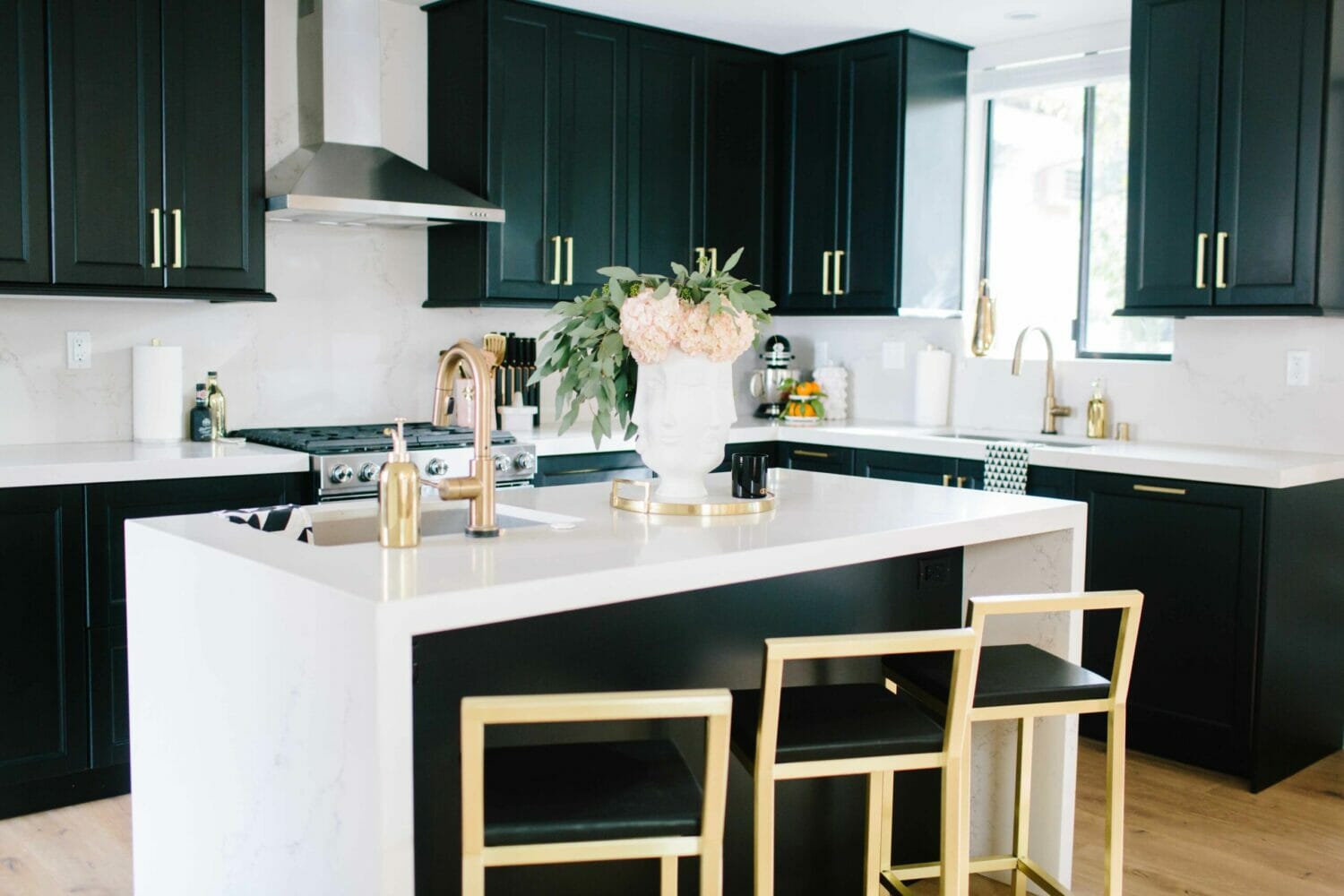 High-Design Look By Accentuating Your Quartz Countertops